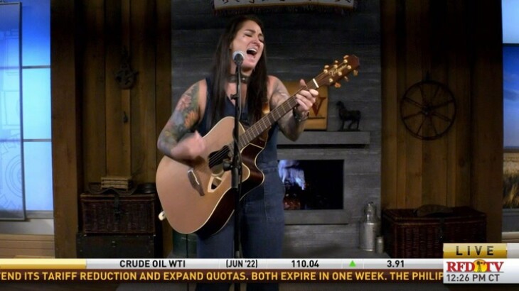 Autumn Brooke dropped by Roy Rogers studio for the first time - RFD-TV